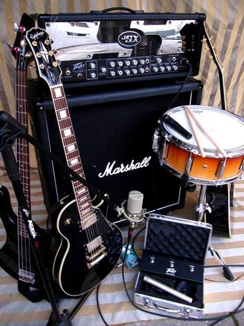 AURA - Posłuchaj : Hard Rock , Classic Heavy Metal